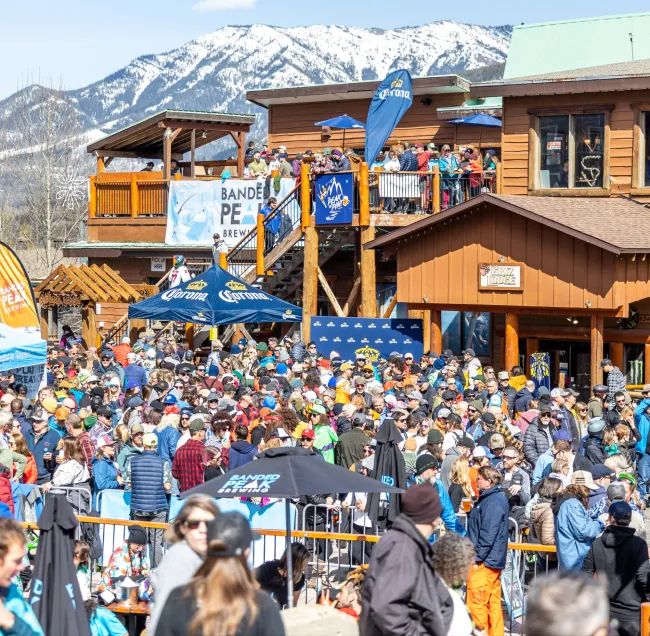 Unleash your rad self at Retro Weekend in Fernie | SnowSeekers